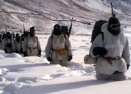 Valiant soldiers dare the life-threatening winter at Siachen | Skymet ...