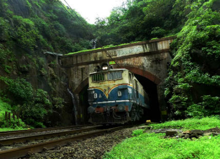 5 Unique Ways Indian Railways is reducing its Carbon Footprint | Skymet ...