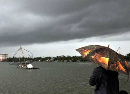 Weather in Gujarat: Rain, intense lightning and thunderstorm in Gujarat ...