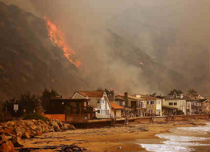 IN PICS: Southern California Mammoth Wildfires | Skymet Weather Services