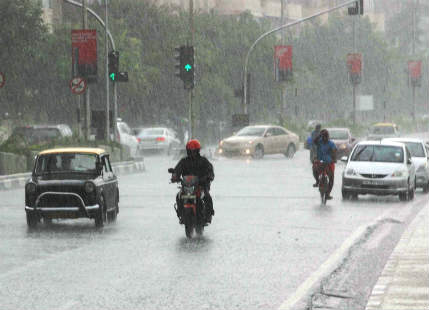 Uttar Pradesh to get rains after a long wait; moderate in east but ...