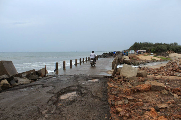 Light rains ahead for Kalingapatnam, Visakhapatnam, Kakinada | Skymet ...