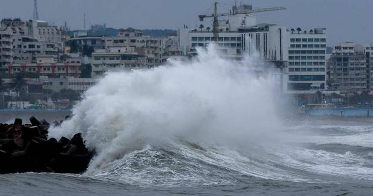 Cyclone Fani makes landfall : Latest news and update on Cyclone Fani ...